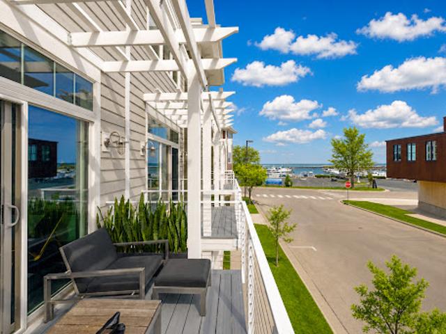 Apartment with terrace