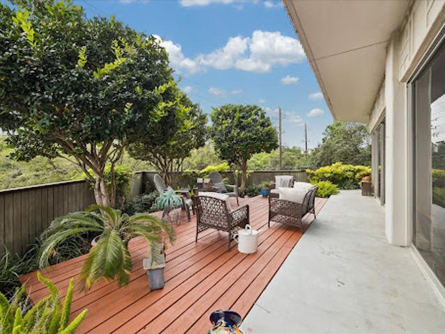 Apartment with terrace