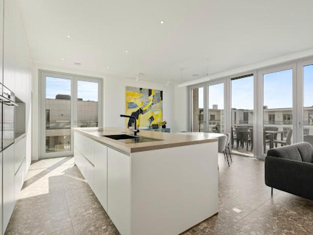Apartment with terrace