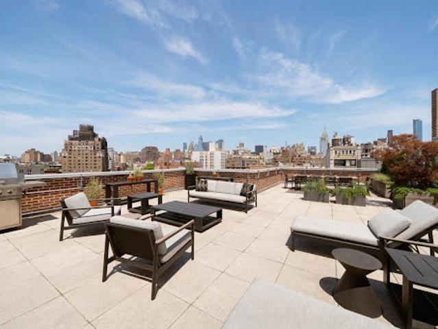 Apartment with terrace