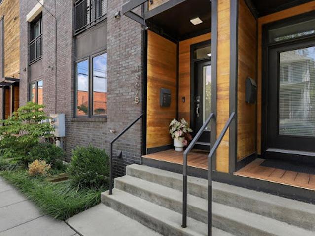 Apartment with terrace