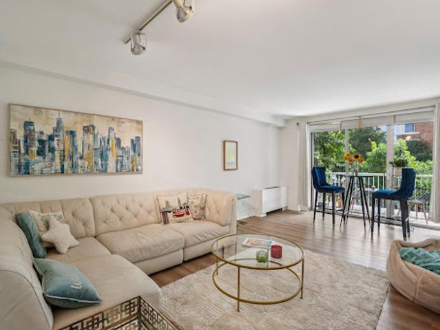 Apartment with terrace