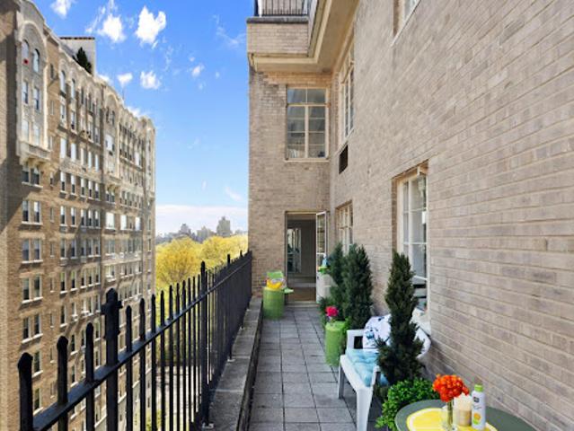 Apartment with terrace