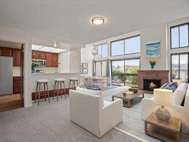 Apartment with pool
