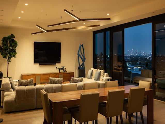 Apartment with pool