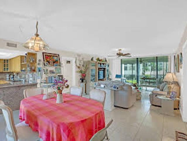Apartment with Pool