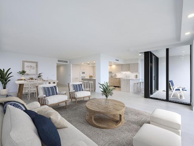 Apartment with pool