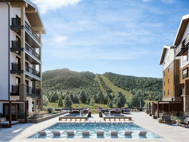 Apartment with pool
