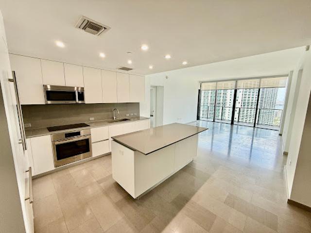 Apartment with pool