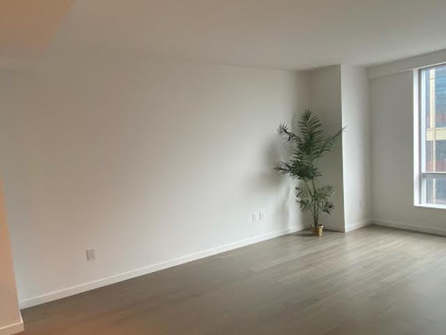 Apartment with pool