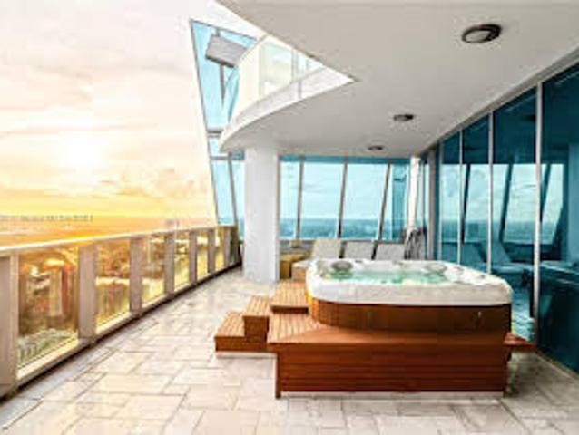 Apartment with Pool