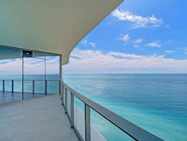 Apartment with Pool