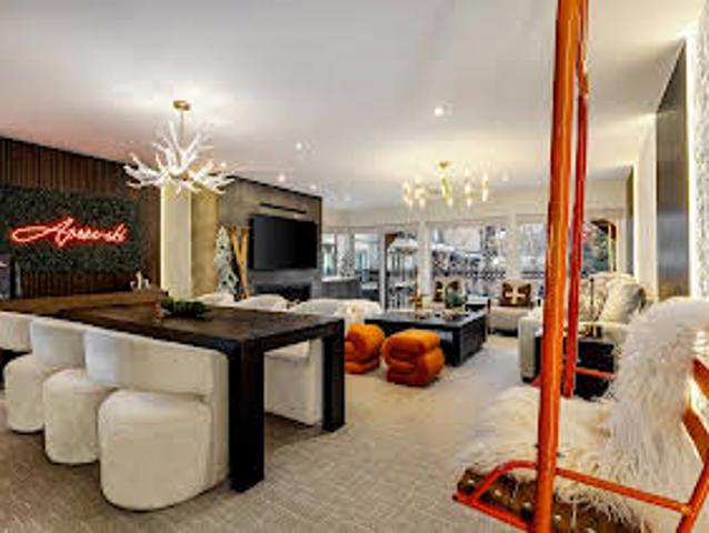Apartment with Pool