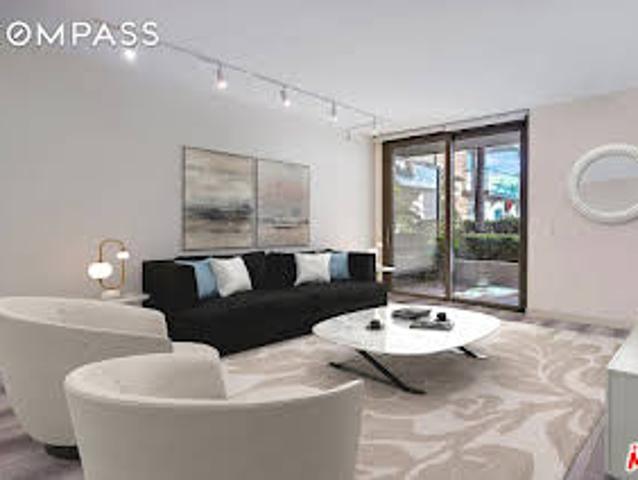 Apartment with Pool