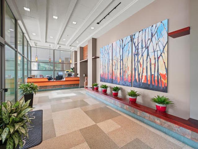 Apartment with pool
