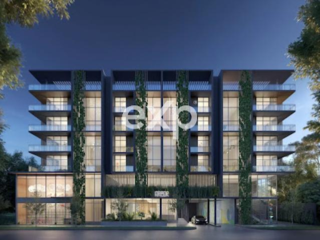 Apartment with pool
