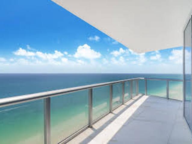 Apartment with Pool