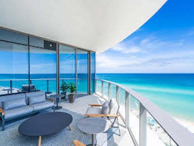 Apartment with Pool