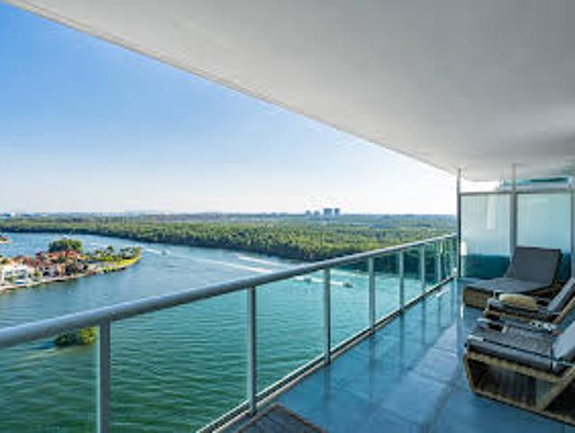 Apartment with Pool