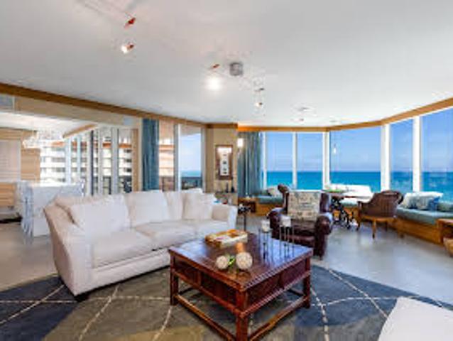 Apartment with Pool