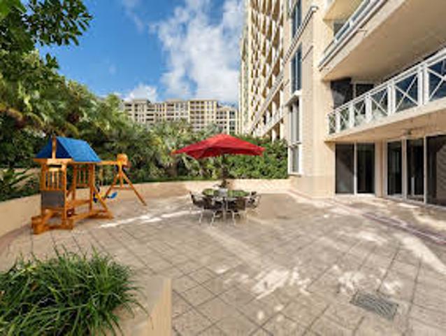 Apartment with Pool