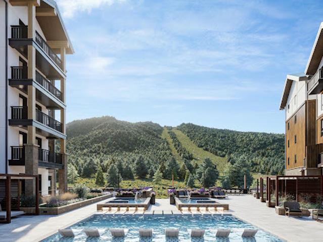 Apartment with pool