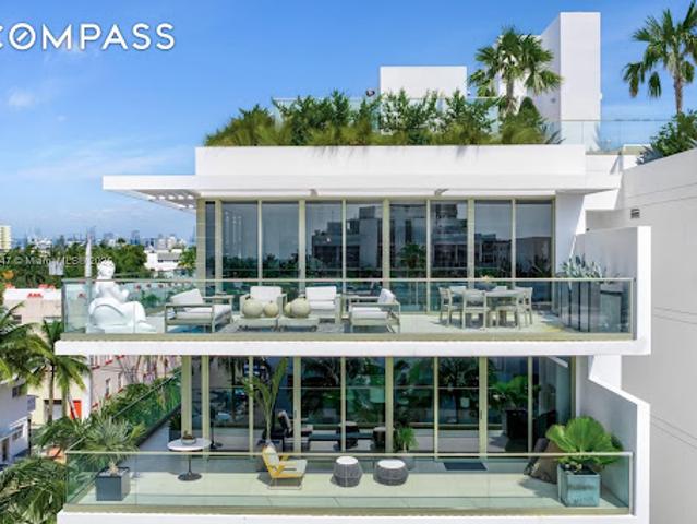 Apartment with pool