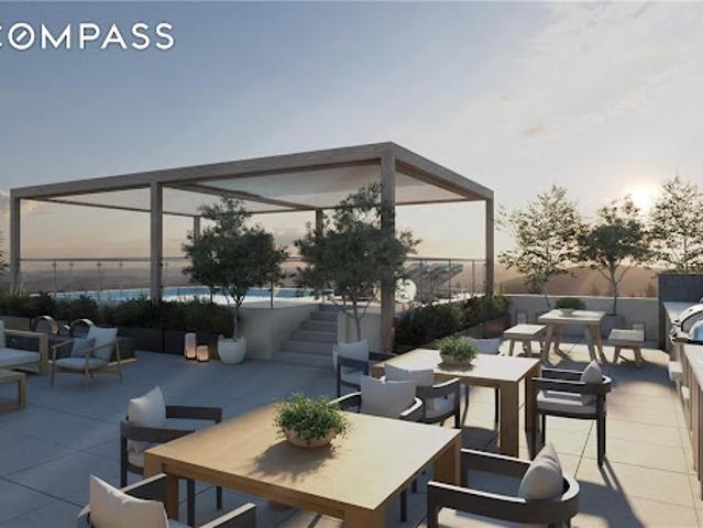 Apartment with pool