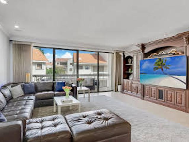 Apartment with Pool