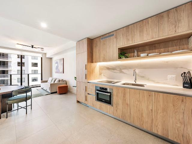Apartment with pool
