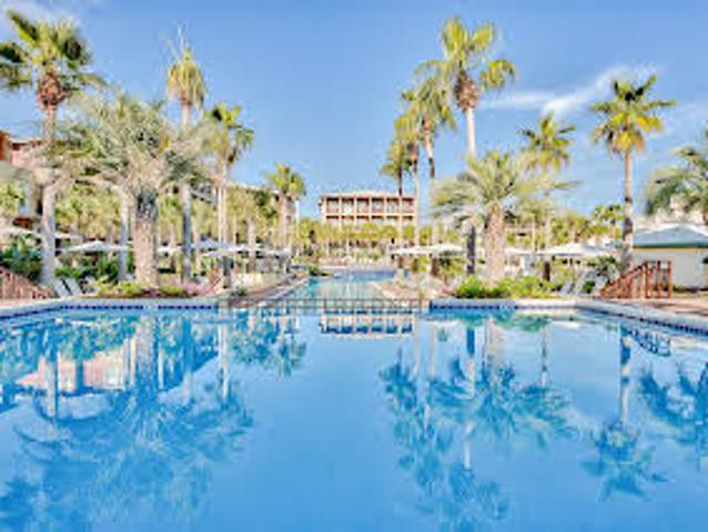 Apartment with Pool