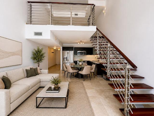 Apartment with pool