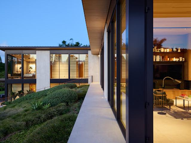 Apartment with pool