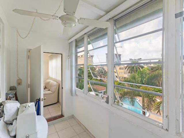 Apartment with pool
