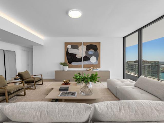Apartment with pool