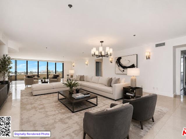 Apartment with pool