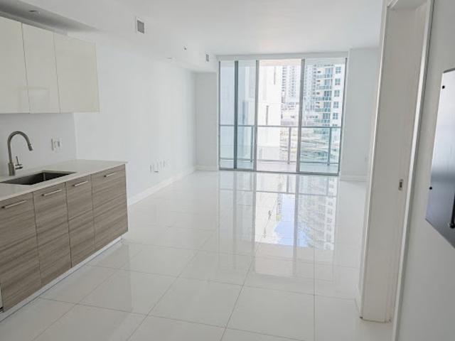 Apartment with pool