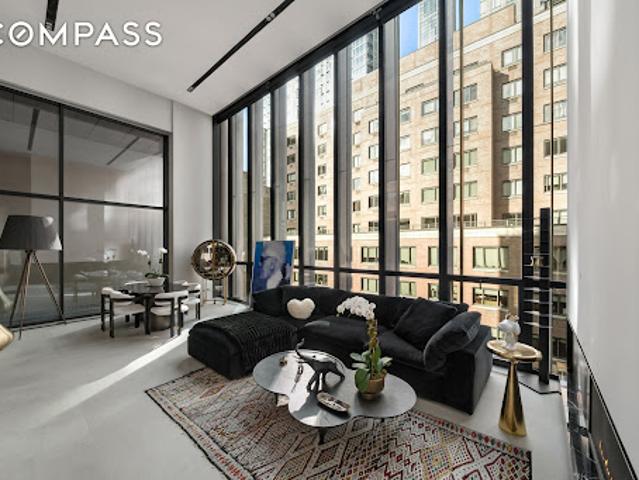 Apartment with pool