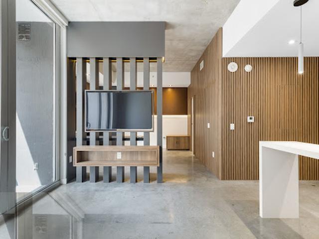 Apartment with pool