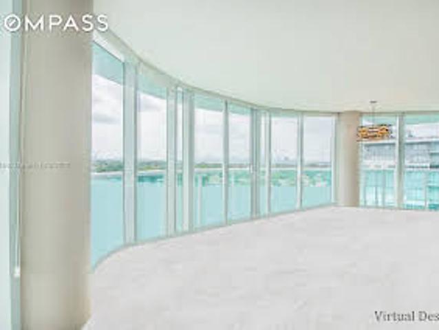 Apartment with pool
