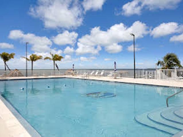 Apartment with Pool
