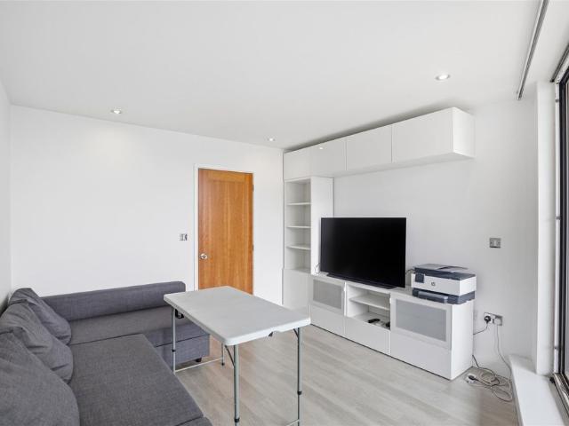 Apartment To Let