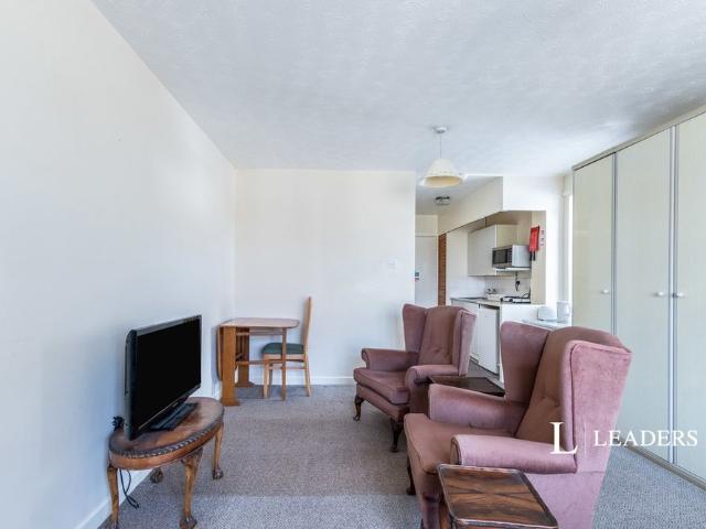 apartment to rent The Bristowe, 2 6 Grange Road, Bournemouth, BH6