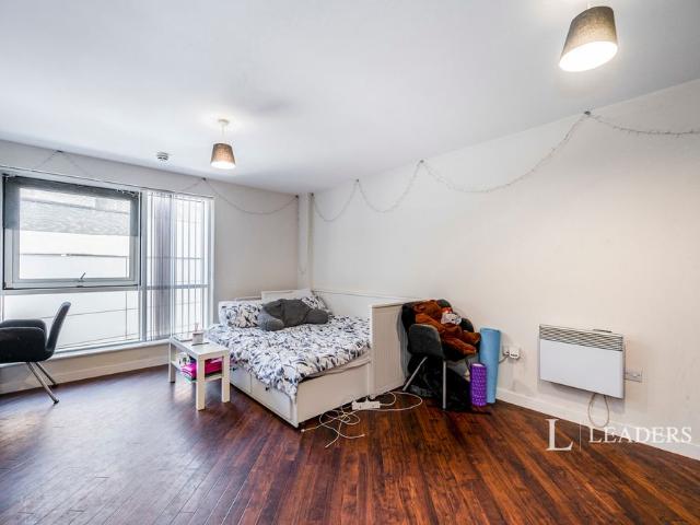 apartment to rent The Roundhouse, Gunwharf Quays, Portsmouth, PO1