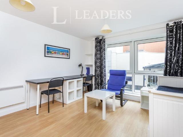 apartment to rent The Roundhouse, Gunwharf Quays, Portsmouth, PO1