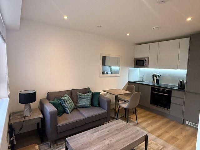 apartment to rent Wood Street, East Grinstead, West Sussex, RH19