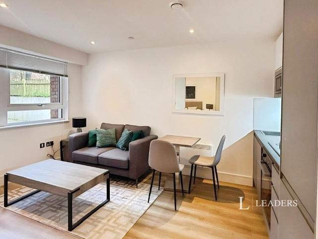 apartment to rent Wood Street, East Grinstead, West Sussex, RH19
