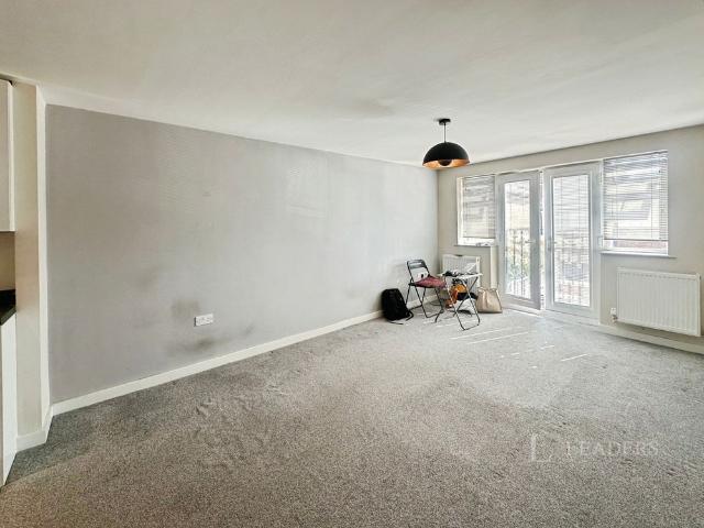 apartment to rent Empress Road, Luton, Bedfordshire, LU3
