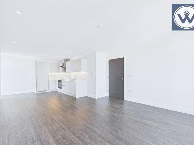 Apartment to Rent: Hallmark Tower, Cheetham Hill Road M4