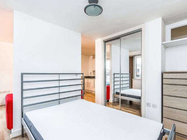 apartment to rent High Street, Southampton, SO14